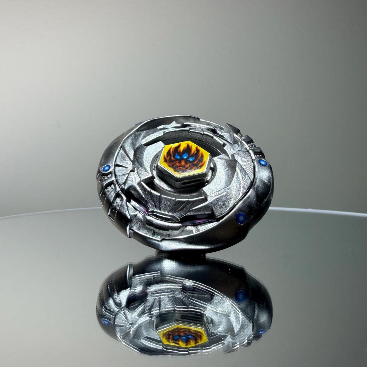 FULL METAL Beyblade Phantom Orion (Metal Fight) – BenchBlade